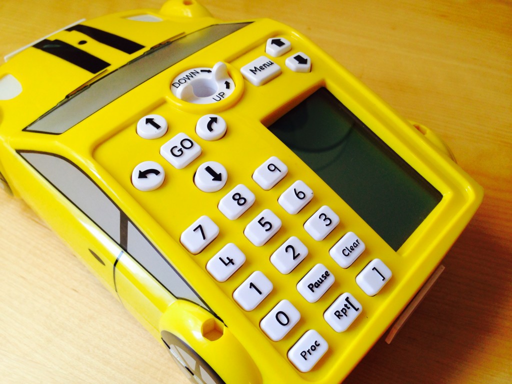 Bee-Bot: robot infantil programable